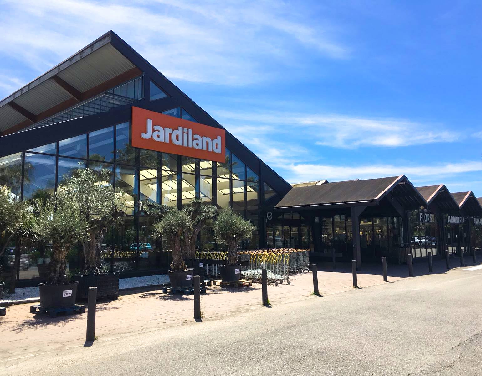 Fotos de Jardiland del municipio de Gavà - Nucleo Jardin